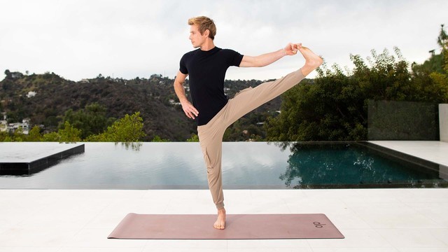 Open Hamstrings Classic Flow Class | ALO Wellness Club
