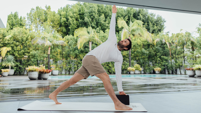 Three Pose Reset Class | ALO Wellness Club