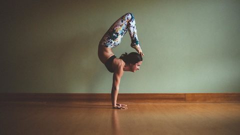 Advanced Backbends - Alo Moves